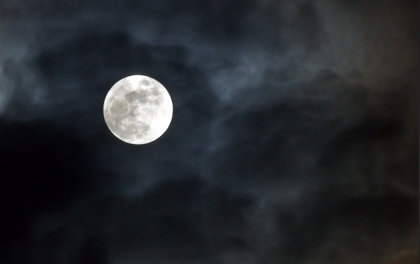 Tips Praktis Untuk kamu yang Mau Mencoba Fotografi Bulan atau Moon ...